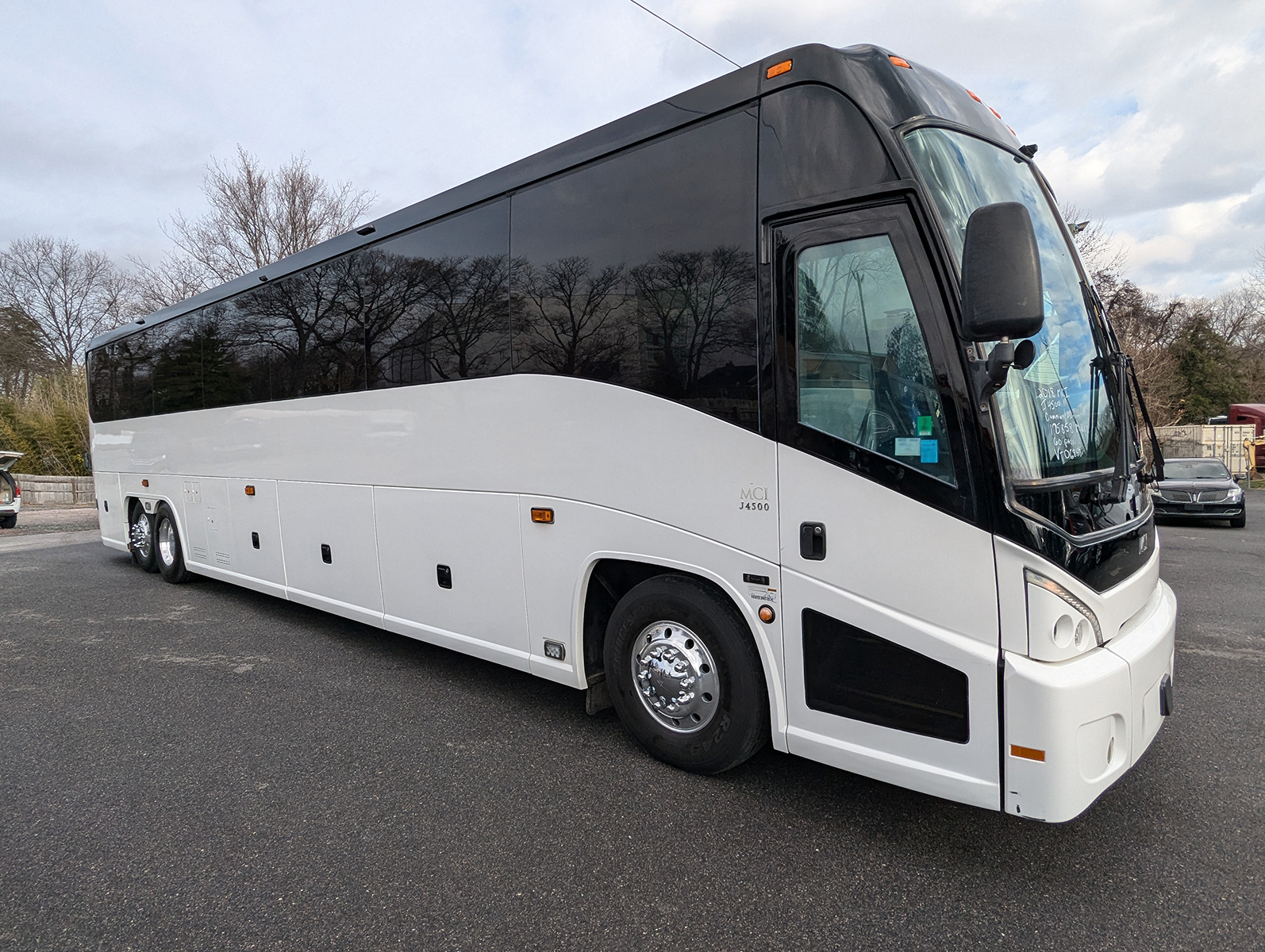 2018 MCI J4500 – Advantage Remarketing Solutions