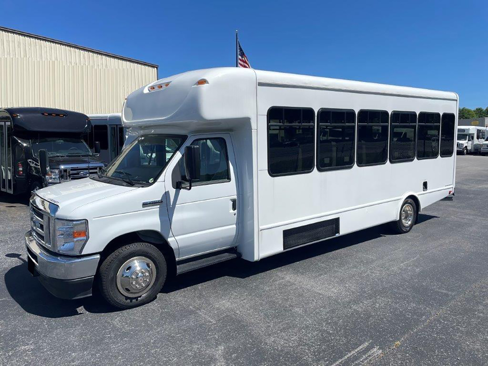 2025 Ford E450 – Advantage Remarketing Solutions