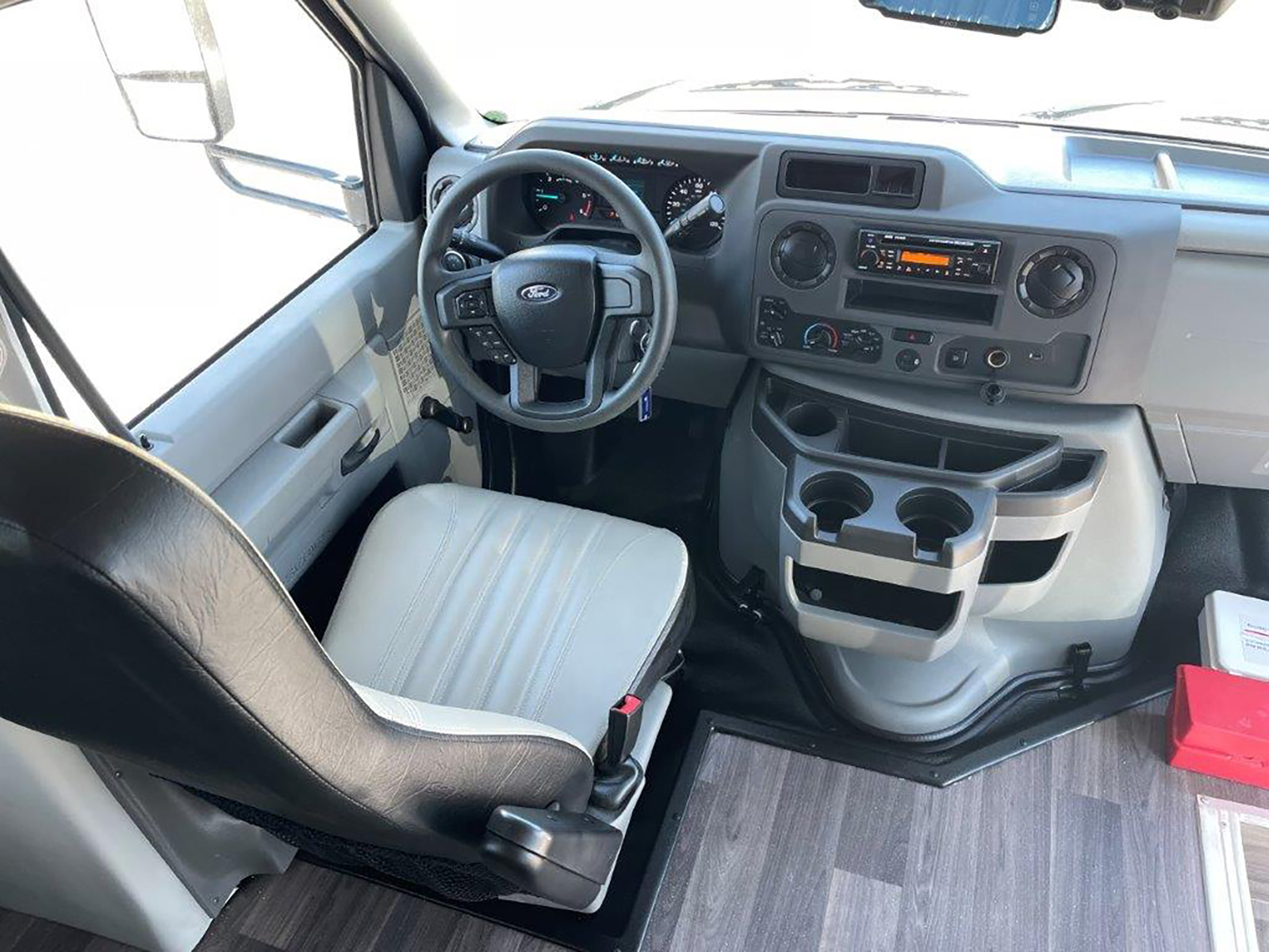2025 Ford E450 – Advantage Remarketing Solutions