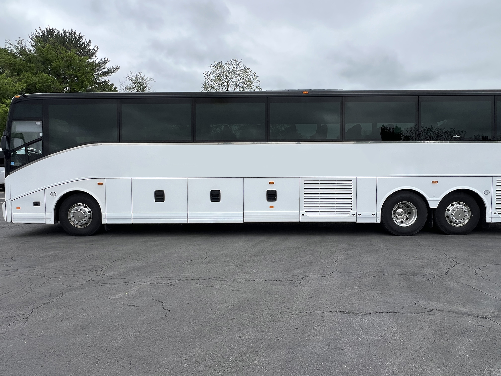 2017 Van Hool CX45 – Advantage Remarketing Solutions