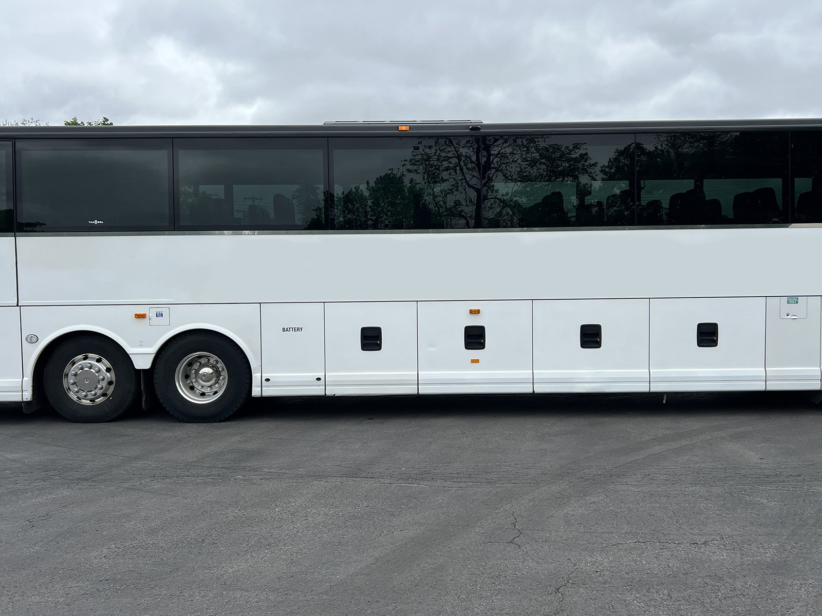 2017 Van Hool CX45 – Advantage Remarketing Solutions