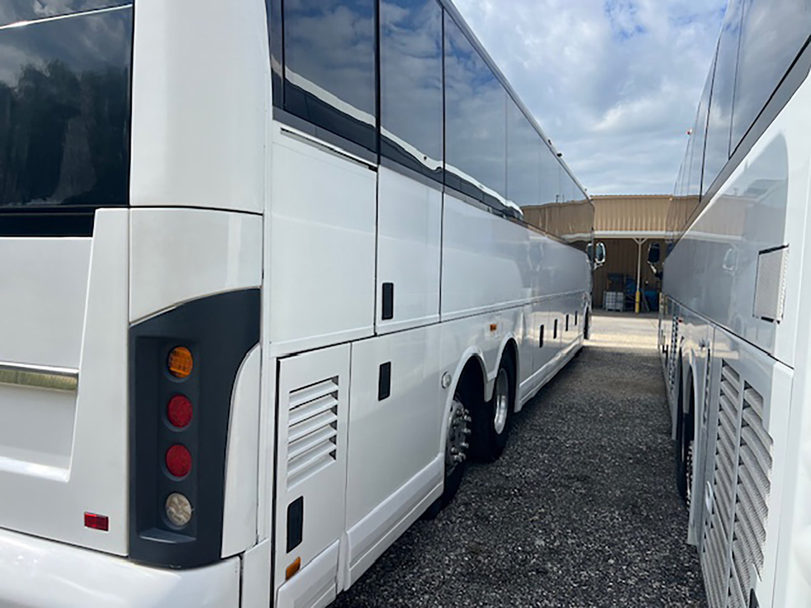 2017 Van Hool CX45 – Advantage Remarketing Solutions