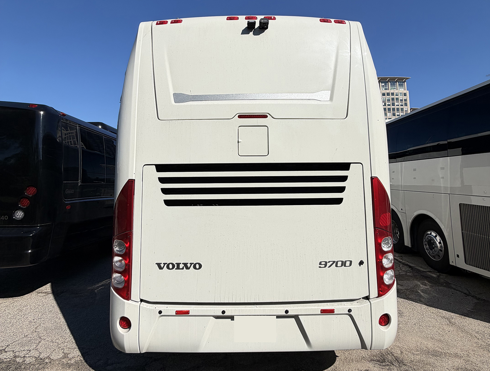 2025 Volvo 9700 – Advantage Remarketing Solutions