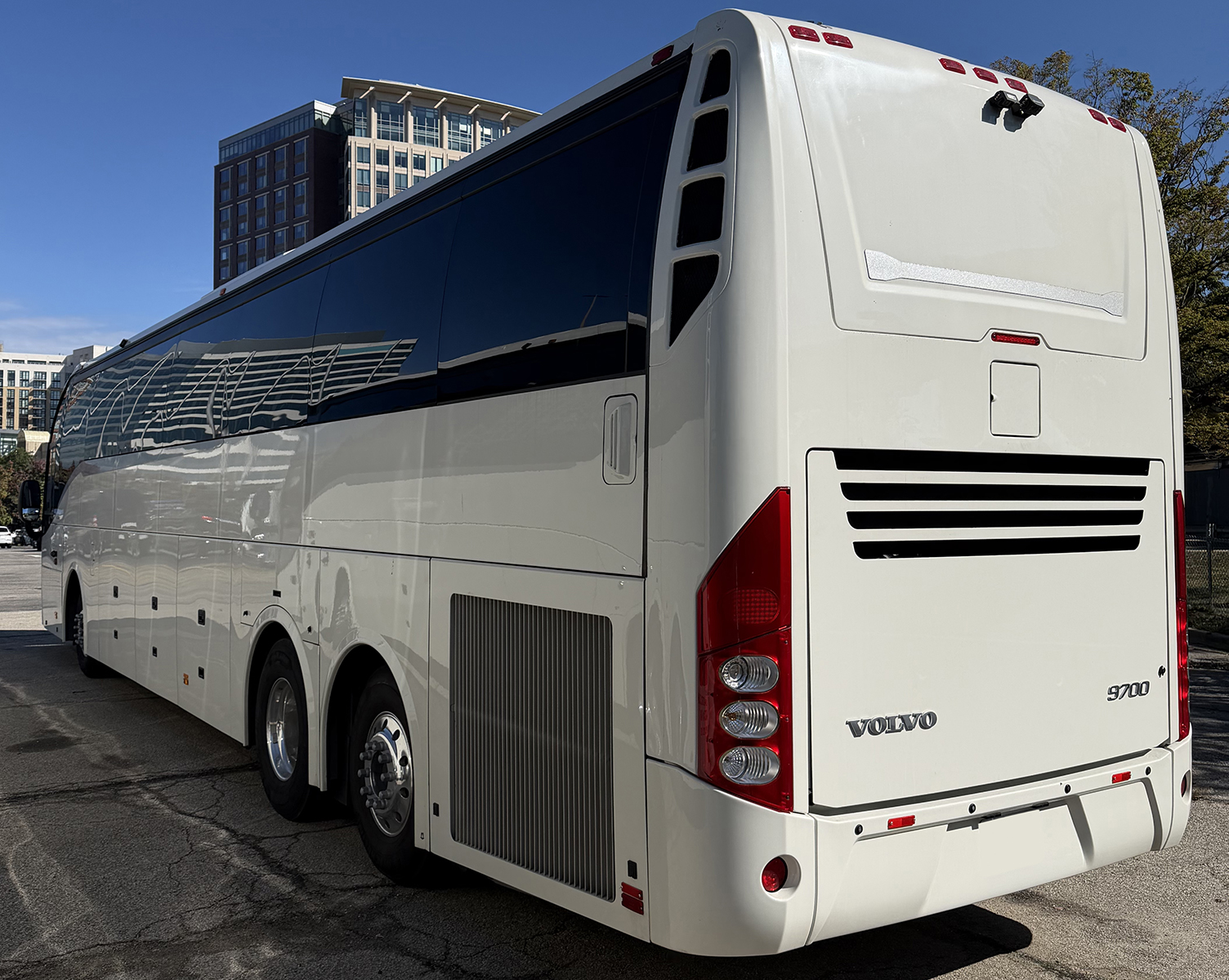 2025 Volvo 9700 ADA – Advantage Remarketing Solutions