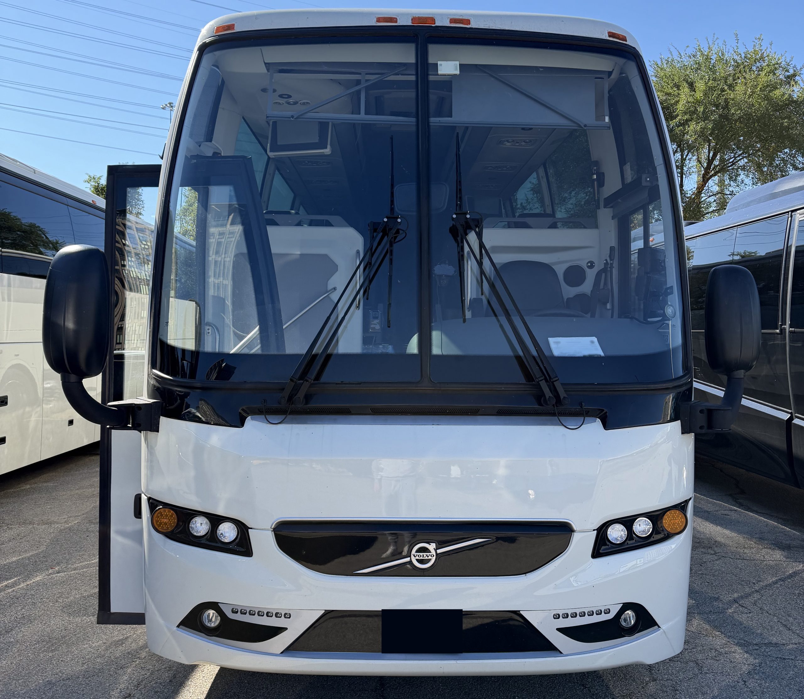 2025 Volvo 9700 – Advantage Remarketing Solutions